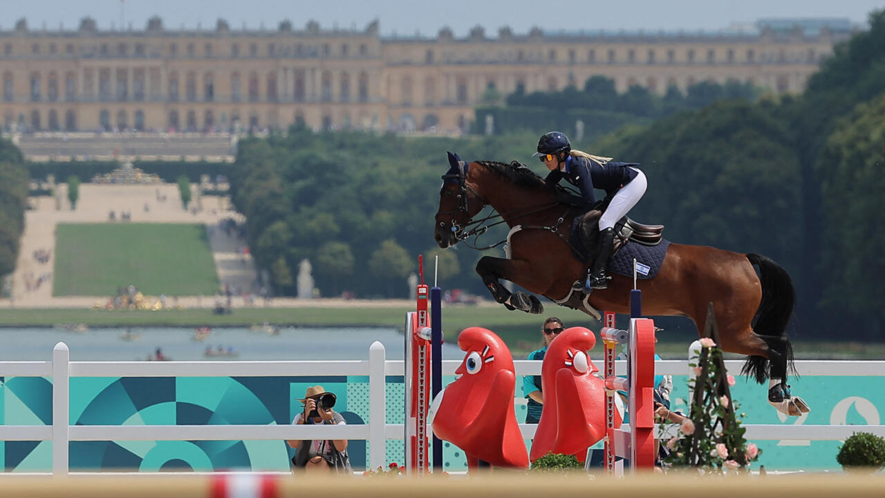 British riders hold off the US and France to take gold in Olympic jumping event